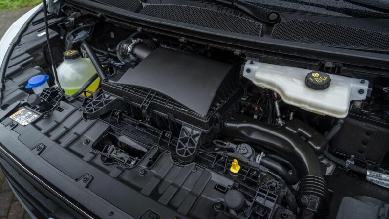 Ford Custom vs Renault Trafic: 2025 Ultimate Guide