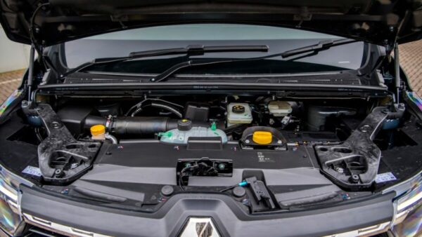 Ford Custom vs Renault Trafic: 2026 Ultimate Guide